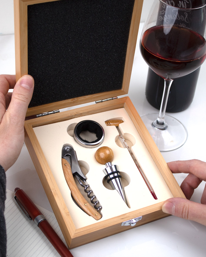 Kit da Sommelier in Legno Con Incisione Decori Floreali "Kit da ...