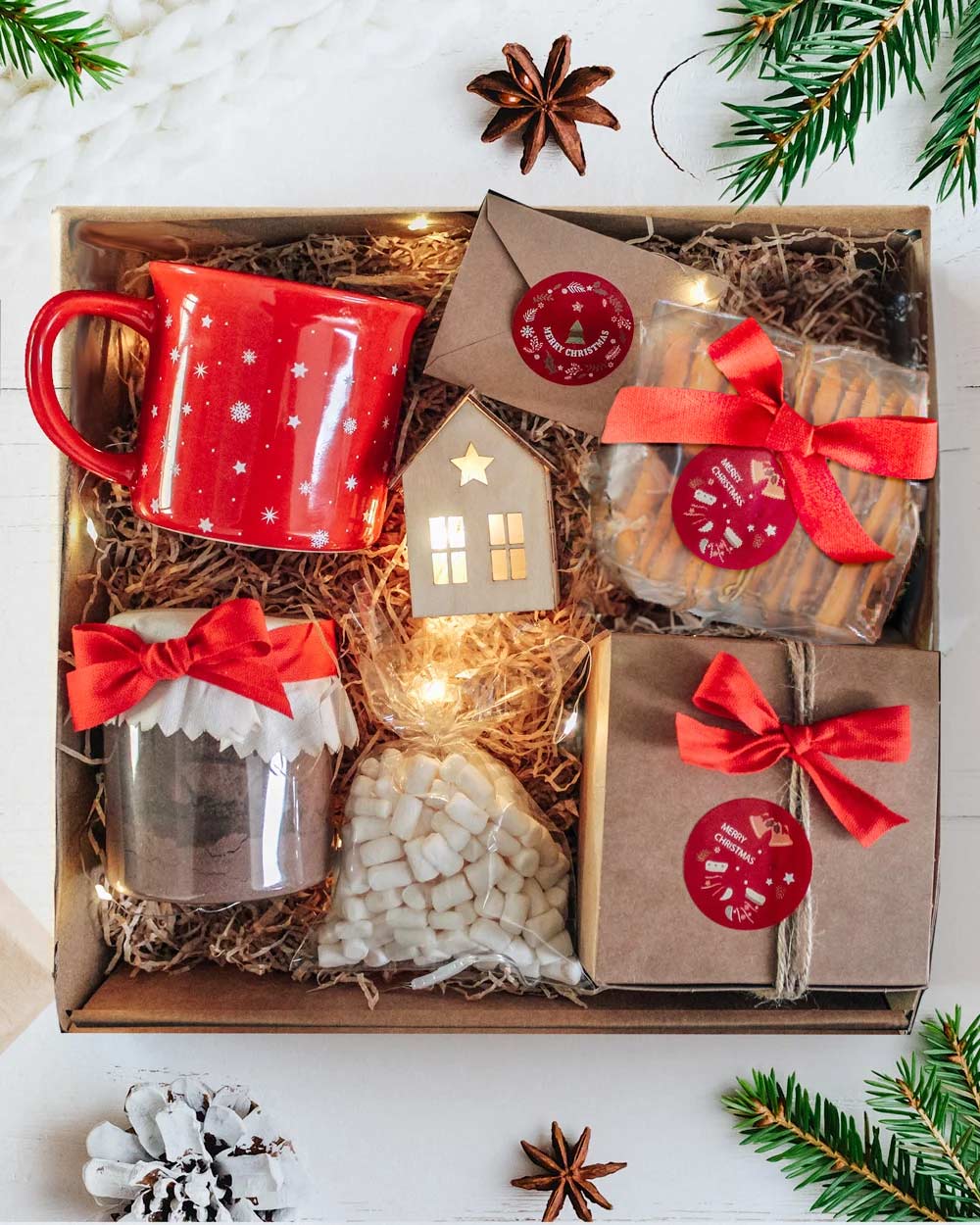 Gift Box "Spirito del Natale" con Tazza, Biscotti e Cioccolata Calda ...