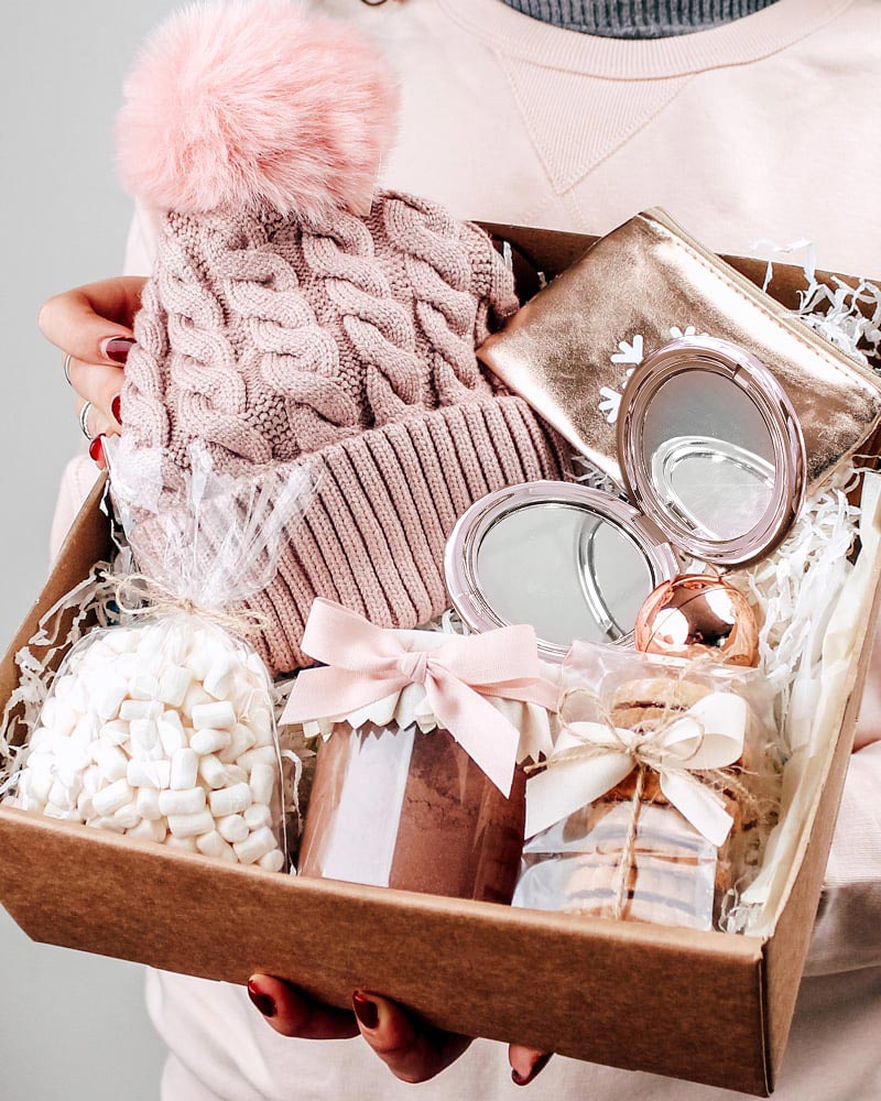 Gift Box per Ragazza "Magia di Natale" Rosa con Berretto Pon Pon ...