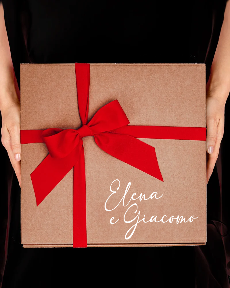 Gift Box "Coccole per Due" con Calzini Natalizi, Dolci Sorprese, Tazze ...