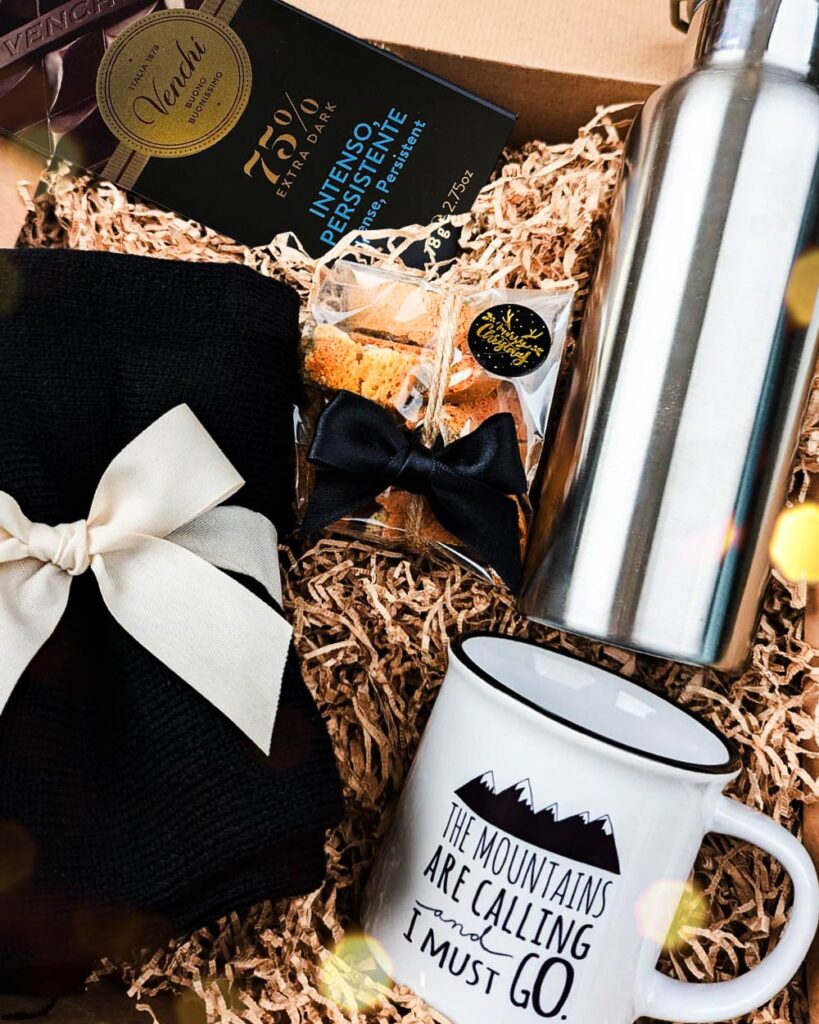 Gift Box Uomo "Montagna" con Borraccia, Sciarpa, Cioccolata e Cantucci ...